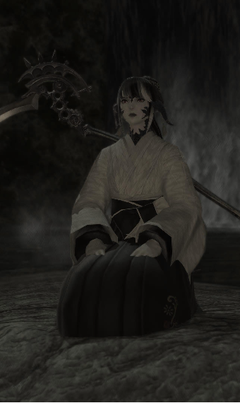 Rope Shrine Maiden | Eorzea Collection