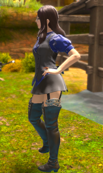 Royal Blue Service | Eorzea Collection