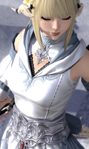 Silver moon | Eorzea Collection